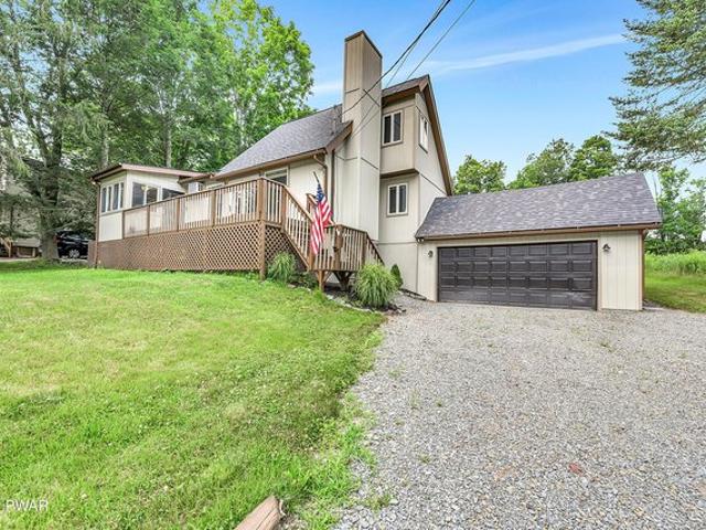 33 Forest Ln, Lake Ariel, PA 18436