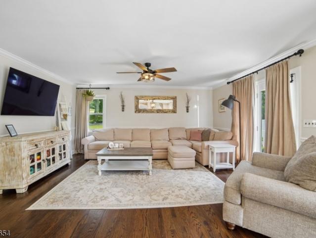 33 Frederick Dr