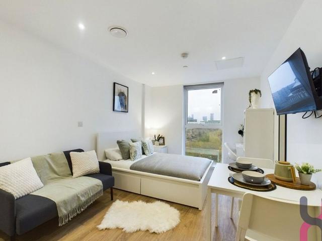 33 Frederick Road, Salford M6, Studio to rent, £950 pcm | PrimeLocation