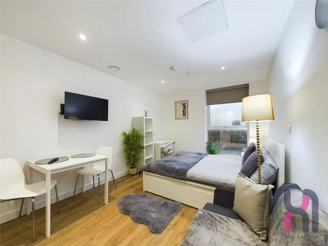 33 Frederick Road, Salford M6, Studio to rent, £975 pcm | PrimeLocation