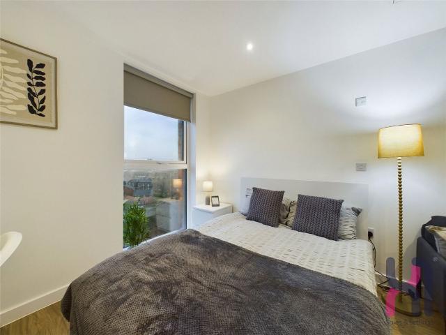 33 Frederick Road, Salford M6, Studio to rent, £900 pcm | PrimeLocation