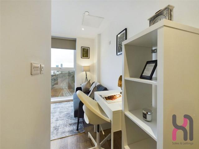 33 Frederick Road, Salford M6, 1 bed flat to rent, £950 pcm | PrimeLocation