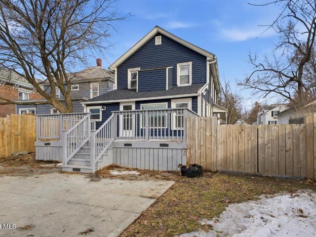 33 Fulton Street