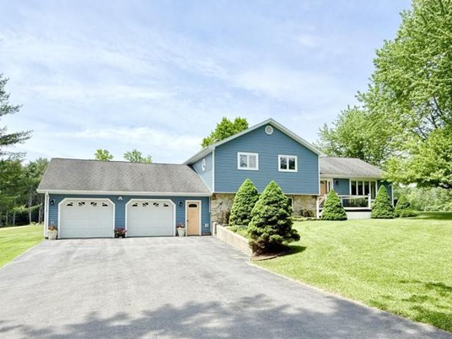 33 Garrand Rd, Mooers, NY 12958