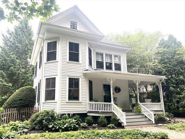 33 Gaylord St, Amherst, MA 01002