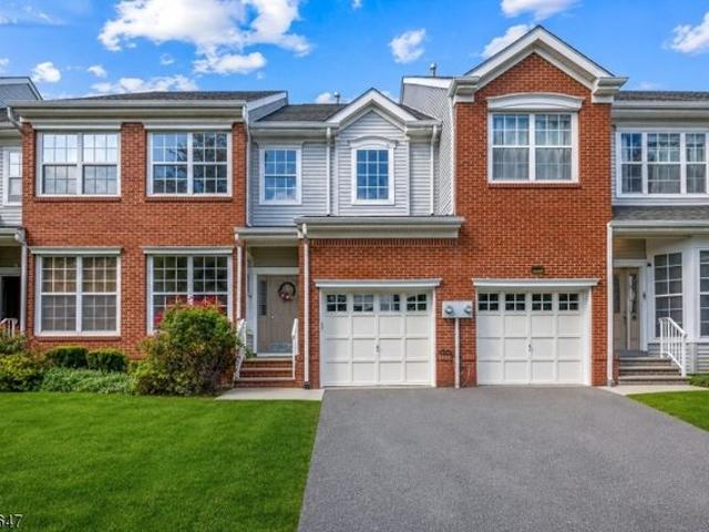 33 Gordon Cir, Parsippany Troy Hills Township, NJ 07054