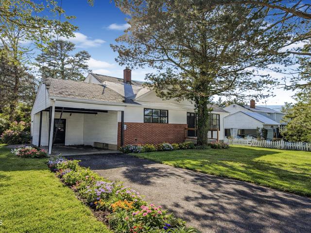 33 Green Twig Dr, Toms River, NJ 08753 | MLS #22610