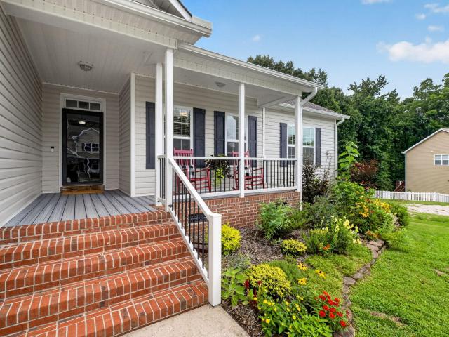 33 Greenfield Lane