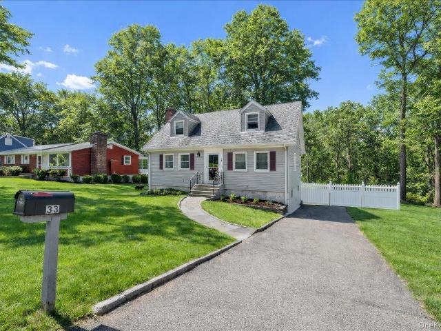 33 Greenwood Ln, White Plains, NY 10607 | MLS #990894 | Compass