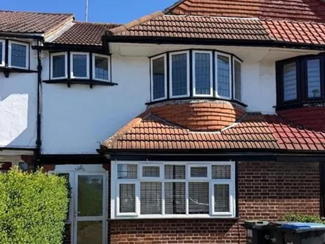 33 Haileybury Avenue, Enfield, EN1 1JJ, United Kingdom | 3 bed townhouse for rent #167113672 | Rentberry
