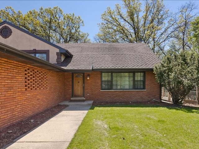 33 Half Day Rd, Lincolnshire, IL 60069 | MLS #12626