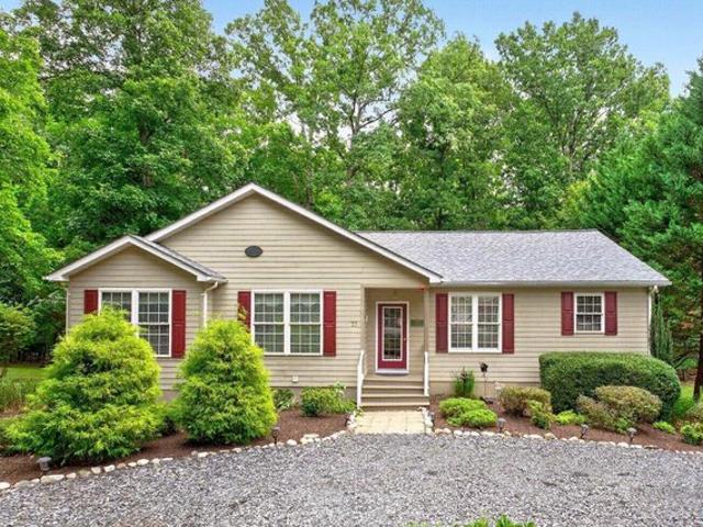 33 Hardwood Rd, Palmyra, VA 22963