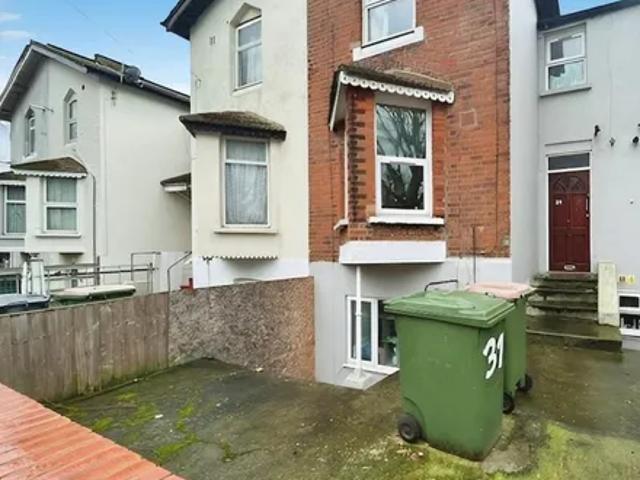 33 Harold Road, London, E13 9AL, United Kingdom | Room for rent #139268194 | Rentberry