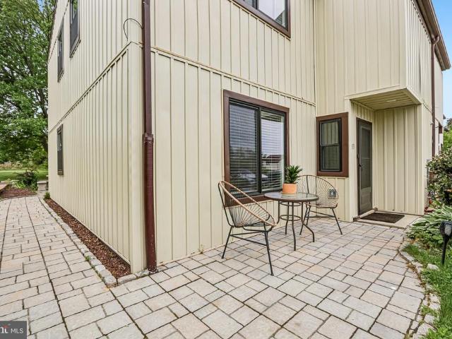33 Hastings Court # 33