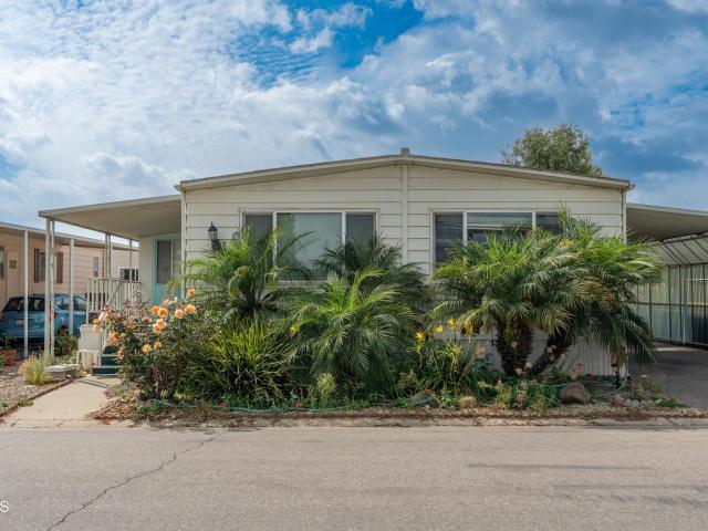 33 Heather Way, Unit 33, Ventura, CA 93004 | MLS #V1 32843 | Compass