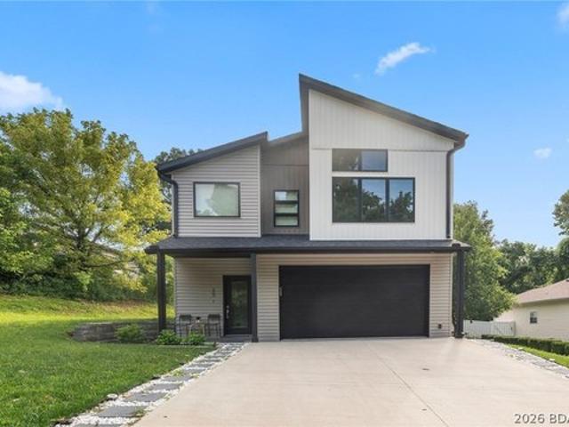 33 Hidden Cave Dr, Osage Beach, MO 65065