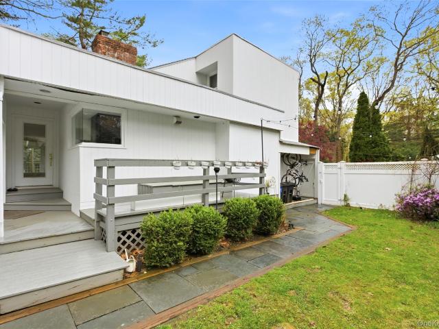 33 Hillside Road