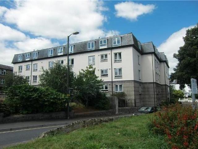 33 Homepalms House, Brunswick Square TQ1 2 bed retirement property to rent £1,025 pcm £237 pw
