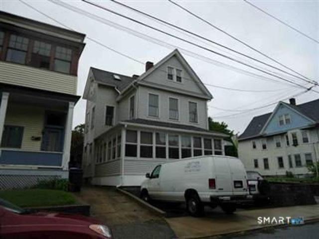 33 Holbrook St, Ansonia, CT 06401