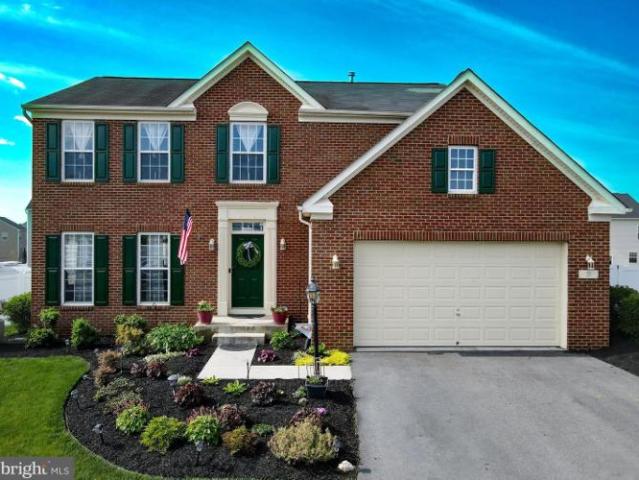 33 Ian Ct, Bunker Hill, WV 25413