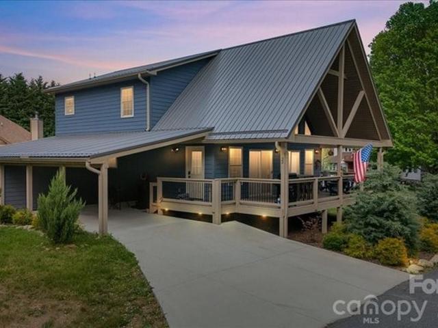 33 Indian Trace Rd, Maggie Valley, NC 28751
