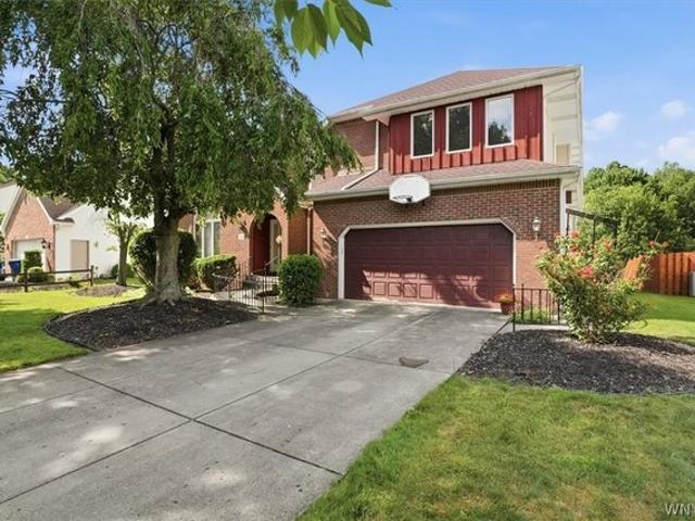 33 Insbrook Ct, Amherst, NY 14051