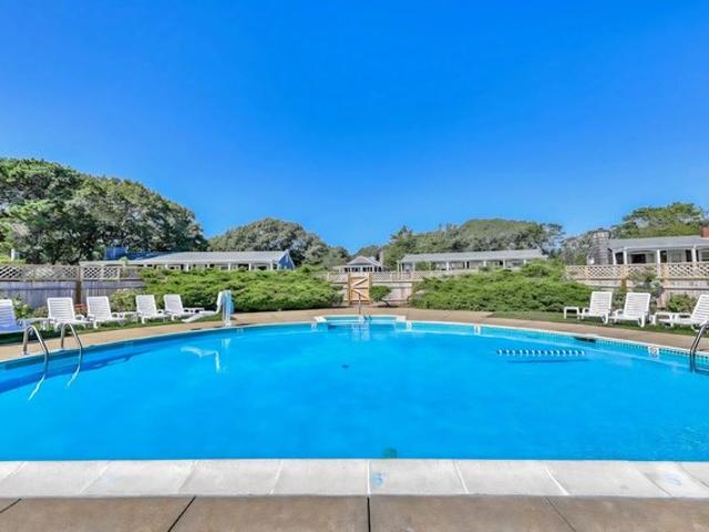 33 Island Inn Rd Unit 27F, Oak Bluffs, MA 02557