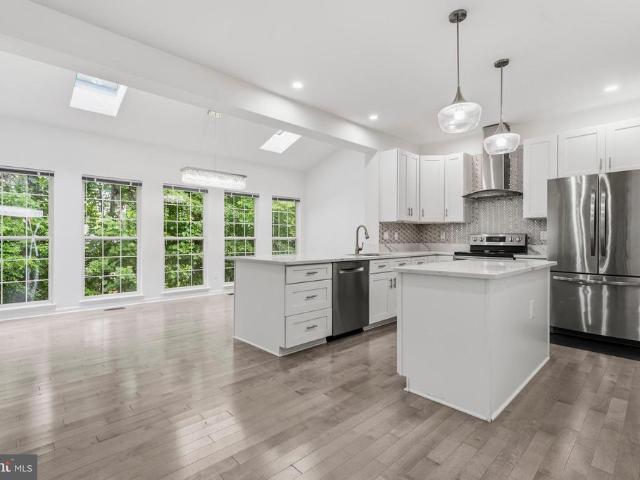 33 Jade Drive