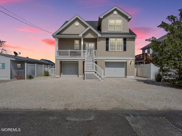 33 Lake Michigan Dr, Little Egg Harbor, NJ 08087