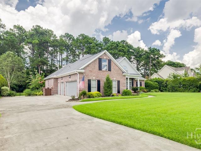 33 Lake Heron Court W