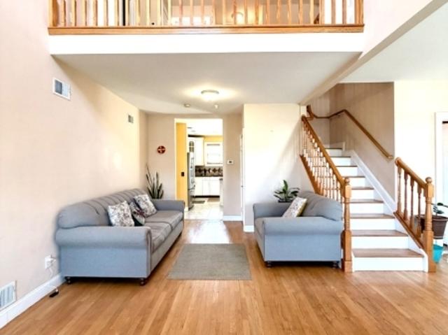 33 Livingston Ave