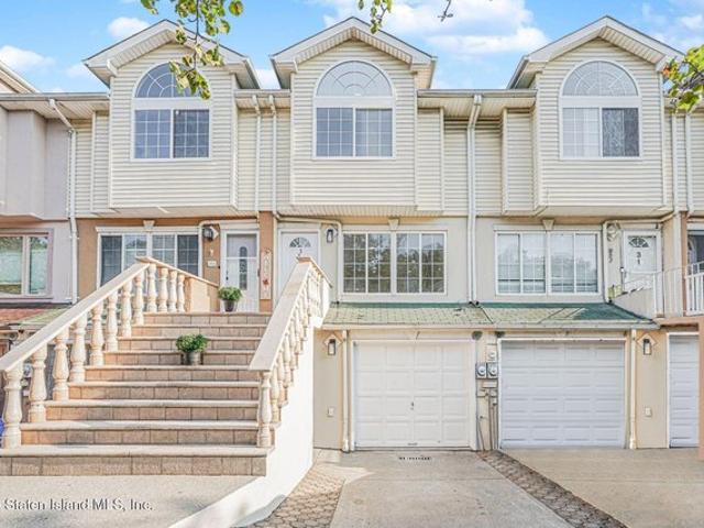 33 Ludwig Ln, Staten Island, NY 10303