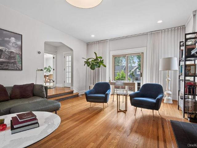 33 Lynwood Road