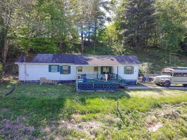 33 Lyons Ave, Lebanon, VA 24266