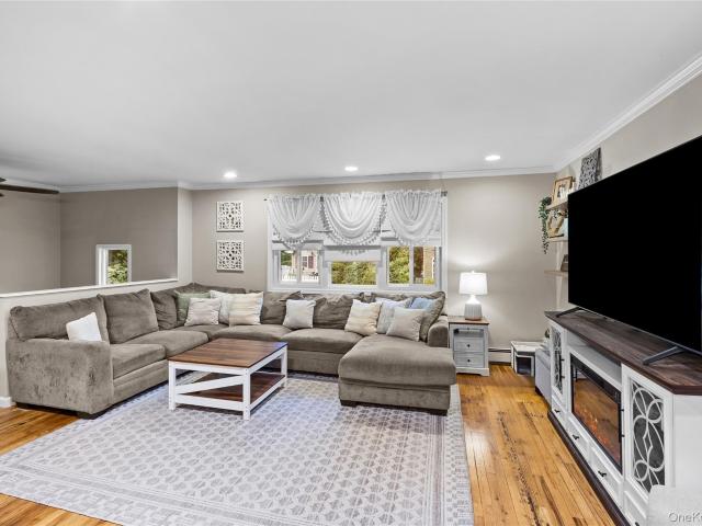 33 Manhasset Road