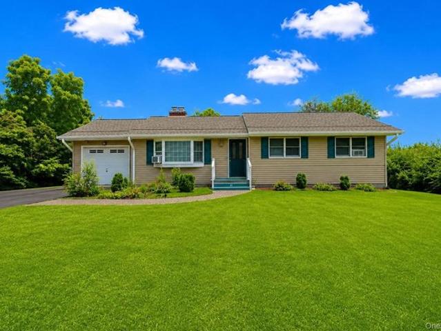 33 Magnolia Dr, Fishkill, NY 12590