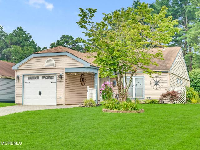 33 Maidstone Way