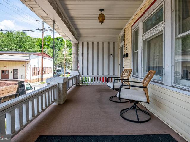 33 Main Street