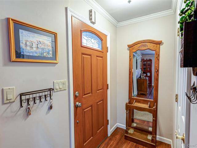 33 Maple Avenue