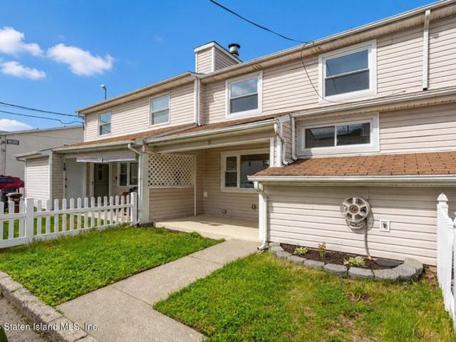 33 Marc St, Staten Island, NY 10314