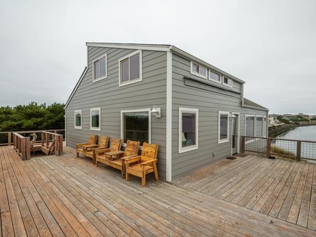 33 Marine Dr, Gleneden Beach, OR 97388