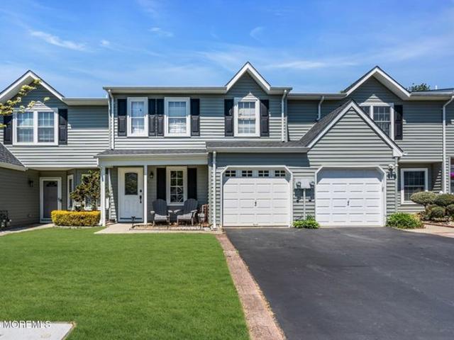 33 Mariners Cv, Freehold, NJ 07728
