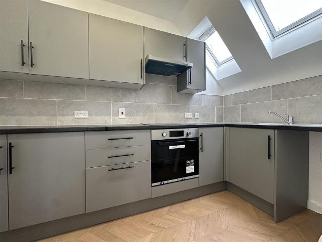 33 Marshfield Road, Chippenham SN15, 1 bed flat to rent, £875 pcm | PrimeLocation