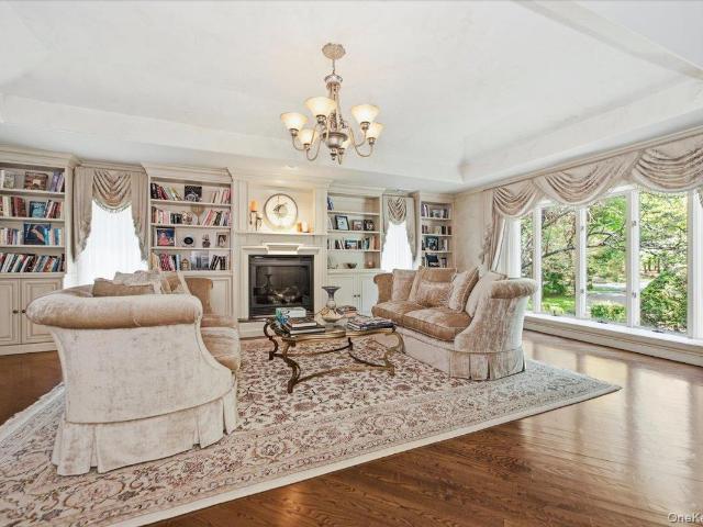 33 Meadow Farm Road