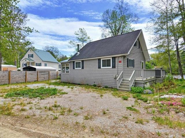 33 Moccasin Trl, Hillsborough, NH 03244