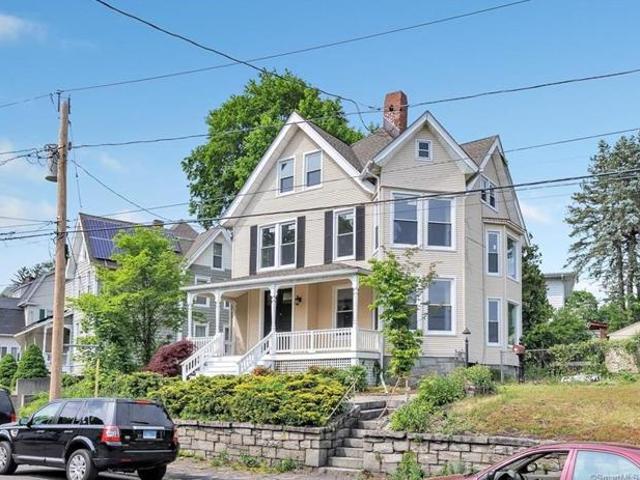 33 Mott St, Ansonia, CT 06401
