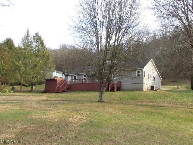 33 Mound Manor