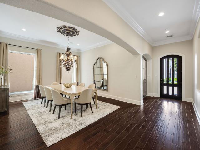 33 N Creekside Court