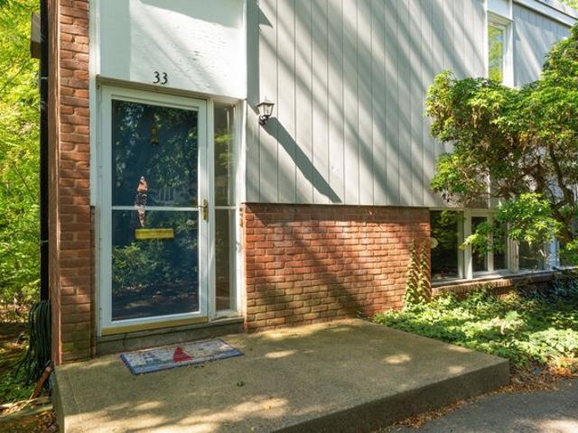 33 N Lake Dr Unit 33, Hamden, CT 06517
