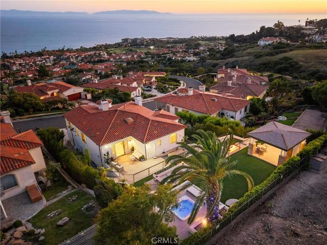 33 Nuvola Court